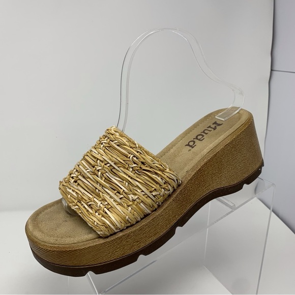 Mudd | Shoes | Vintage 9s Mudd Rainey Light Brown Platform Yellow Straw ...
